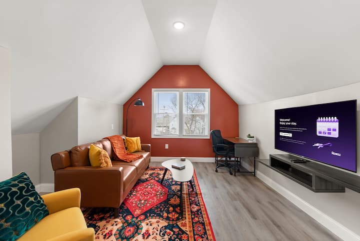 Luxury 3br Apt Near Cleveland Clinic W/ Parking - Cleveland, OH