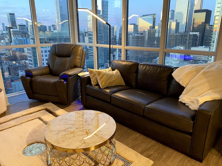 Toronto Executive Suite: Stunning Skyline Views! - Toronto