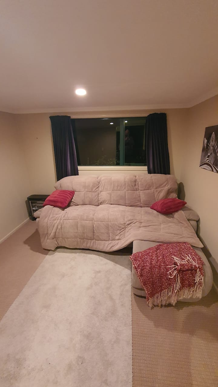 The Cosy Nest - Eltham