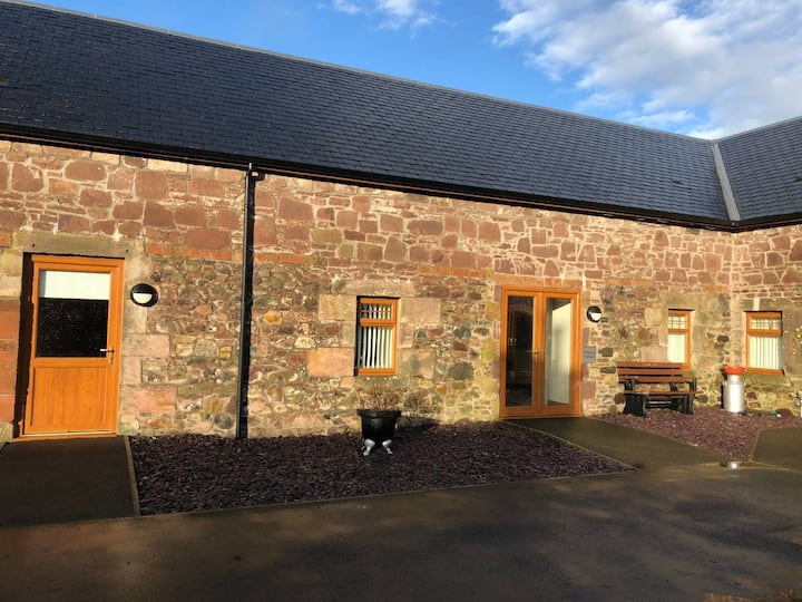 Dungavel Cottage - Biggar
