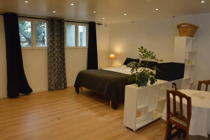 Chambre, Sdb Et Wc Privés - Colombes