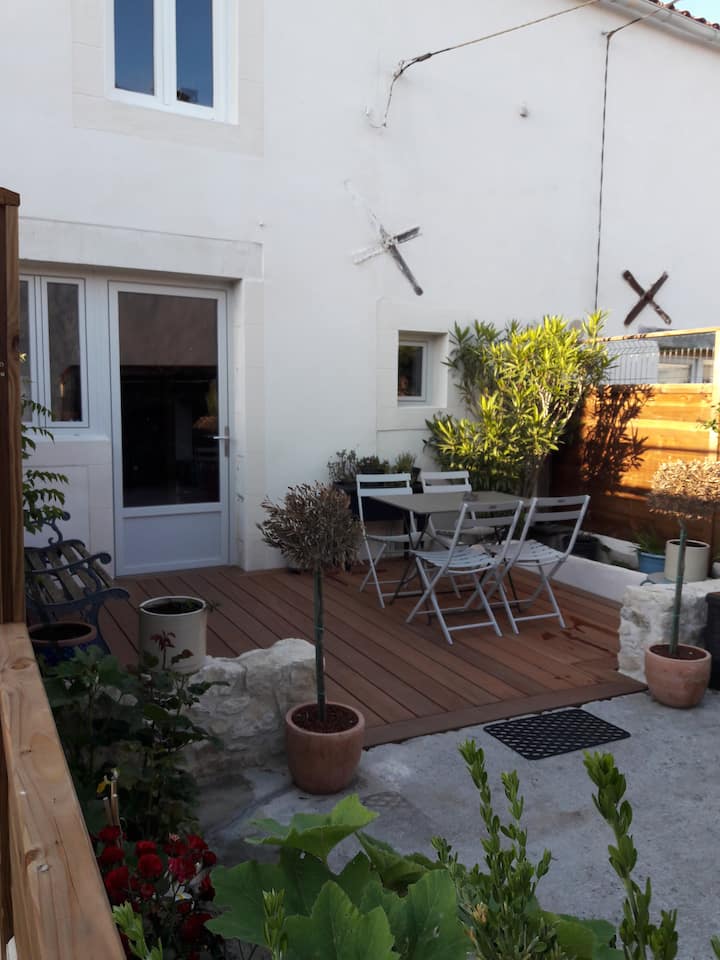 Maison Avec Cour - Tasdon - La Rochelle