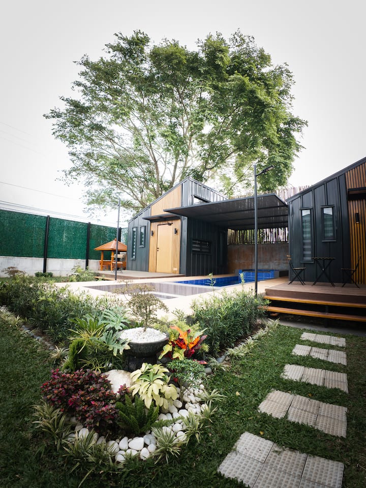 8 Glampito Tagaytay - Tagaytay