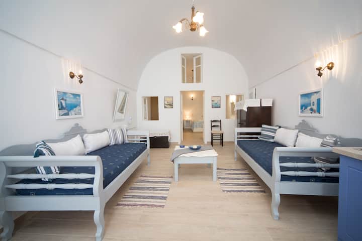 Cave House By Hotel Thira - 聖托里尼