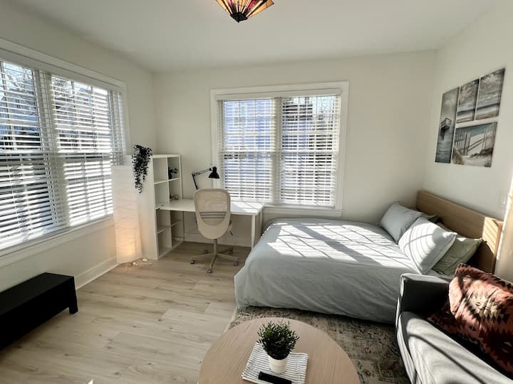 Modern Stylish Princeton Studio - Princeton, NJ