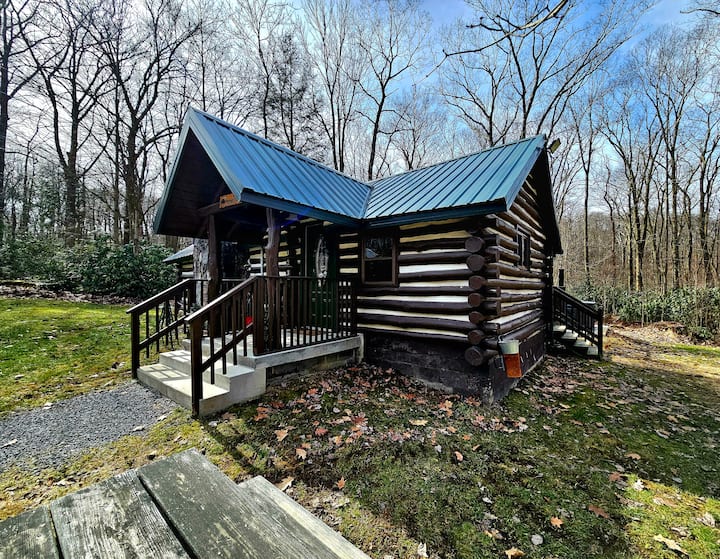 Cozy Log Cabin With Hot Tub In Markleysburg! - Nemacolin, PA