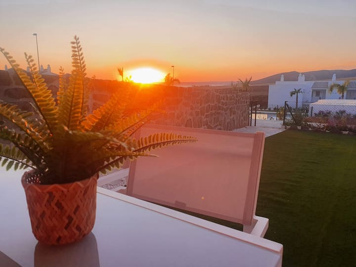 Bajo En Zahara De Los Atunes Con Vistas Y Jardín - Zahara de los Atunes