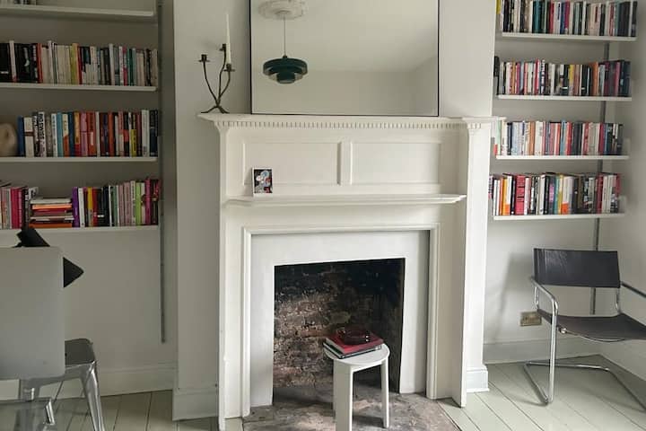 Bright And Tidy With Great Transport Links - Londres