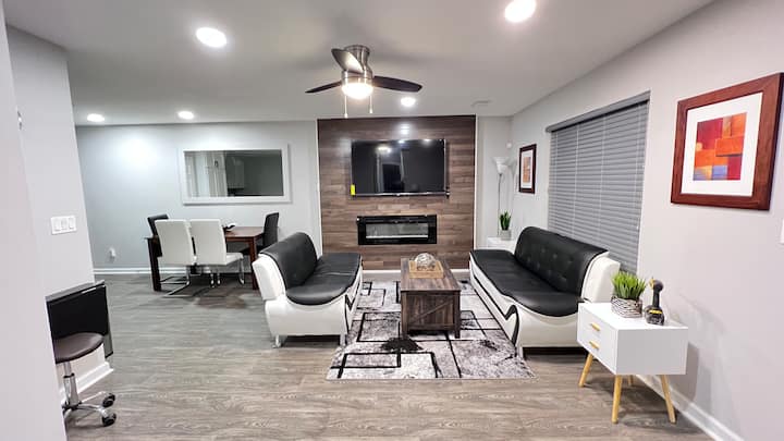 A Home Stay On Business Trip - Riverdale, GA