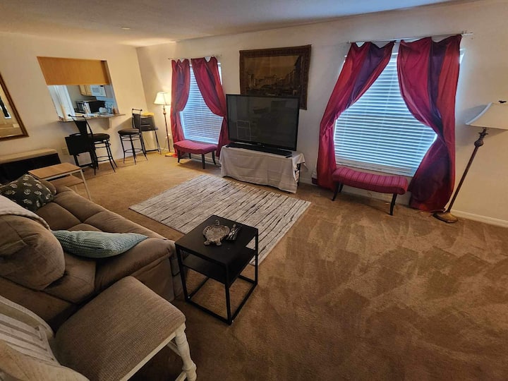 Lovely Home Located In Gibsonton - Apollo Beach, FL