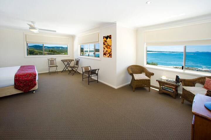 North Room With Ocean Views - Woolgoolga