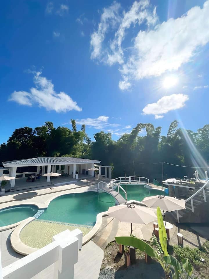 Marnelaaa's Farm Resort - Magallanes