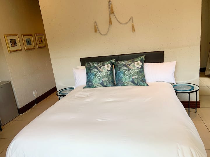 Room 4 - White River