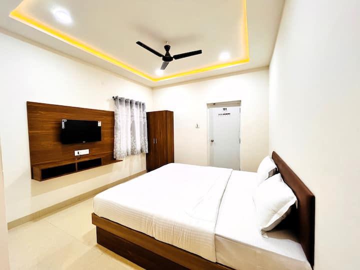 Hotel Kutch Palace - Bhuj