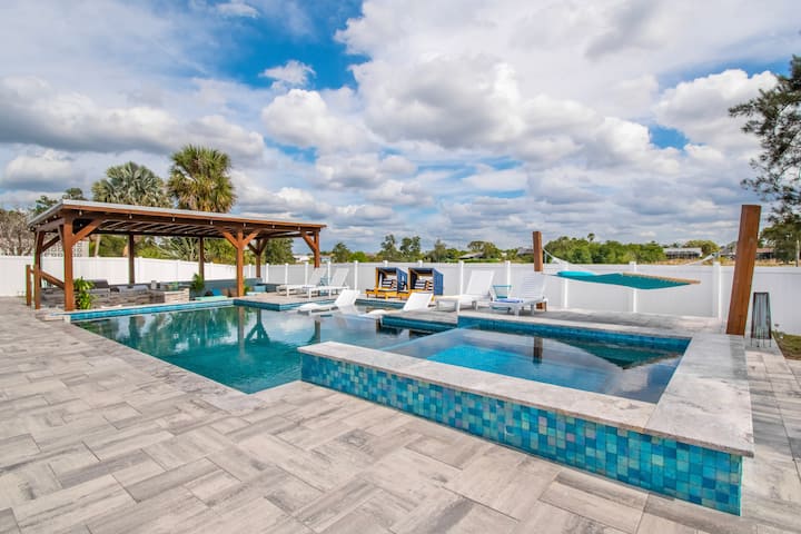 Heated Pool & Spa, Pool Table - A Tranquil Retreat - Apollo Beach, FL