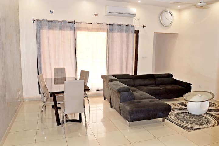 Aci2000, F4, Panneaux Solaires, Confort, Sécurité - Bamako