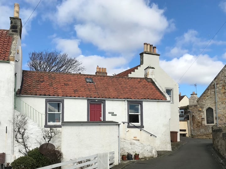Kilheugh Cottage, Small Cosy Cottage. - Cellardyke