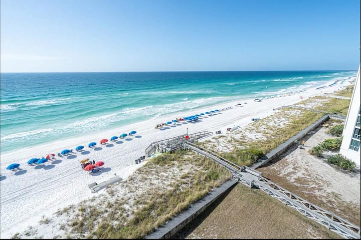 Beachfront! Modern Condo - Destin, FL