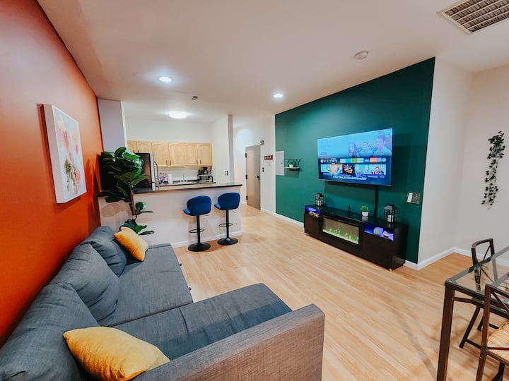 Convention Cent | 2 King Beds | 65" Tv | Fireplace - Philadelphia, PA