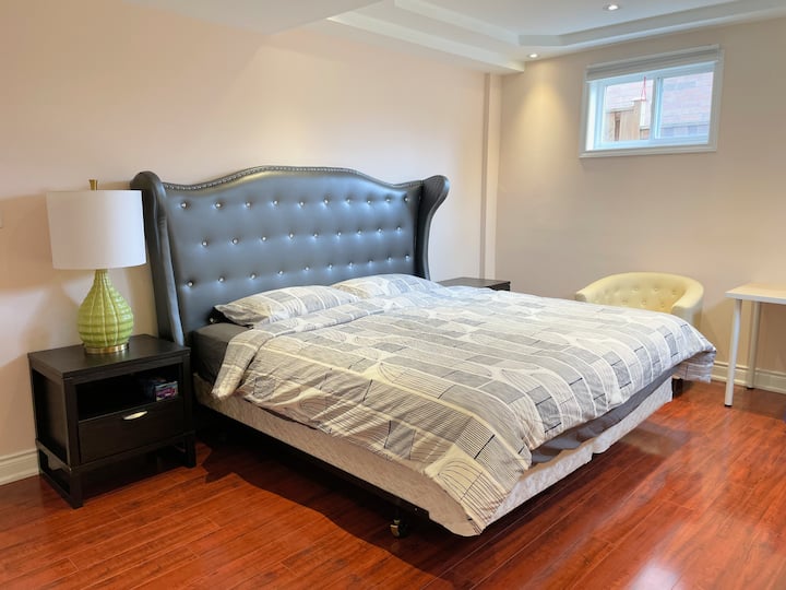 Private King Room In Toronto - 萬錦