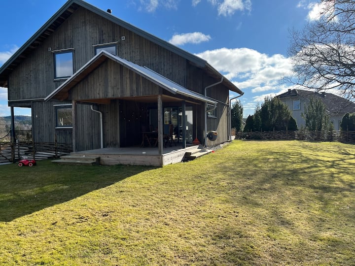 Sjönära Villa Utanför Alingsås - Alingsås