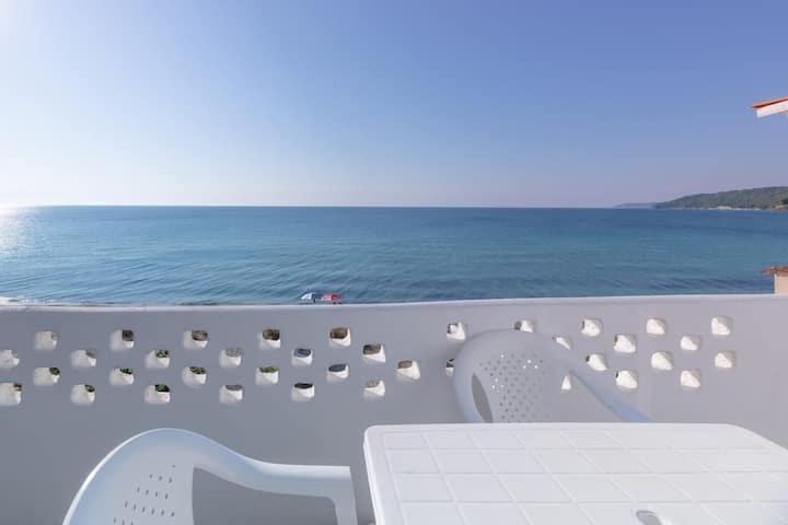 Golden Sunset Beachfront Home - Halkidiki