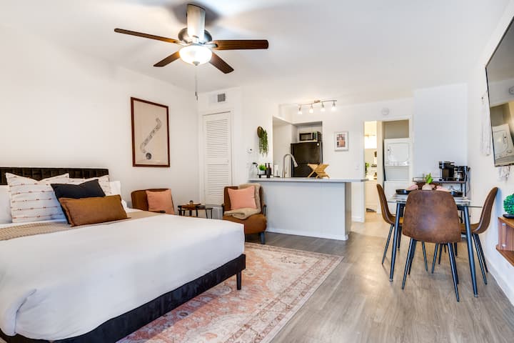 Warm Studio Unit In Atx - Sleeps 3 - Near Domain - North Lamar Boulevard – Austin