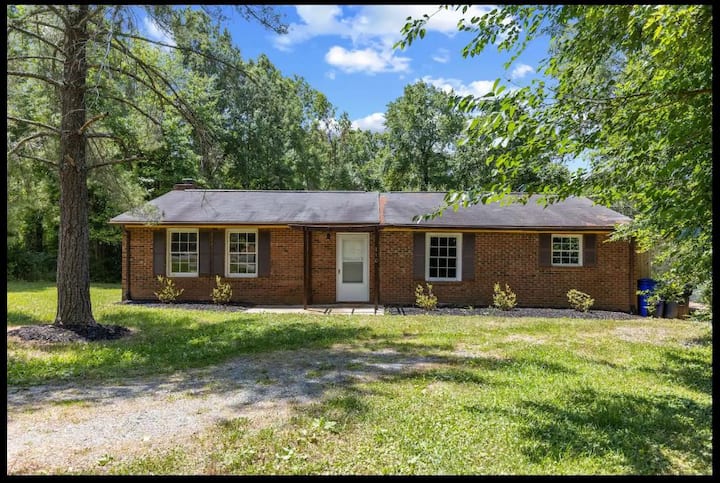 Hillsborough Nc Haven: Peaceful Stay Near Downtown - Hillsborough