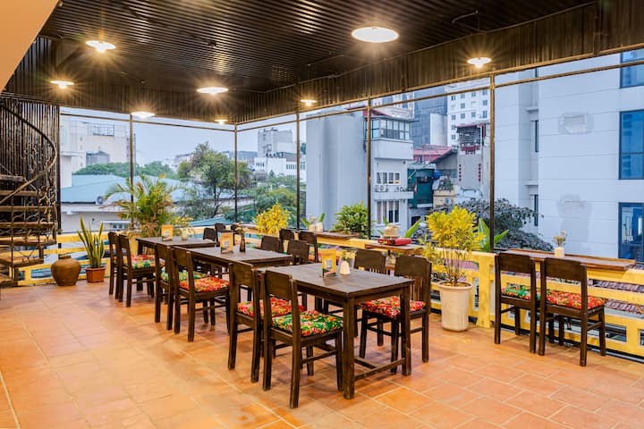 Full 300m2 Penthouse - Free Airport Transport - Hanoi