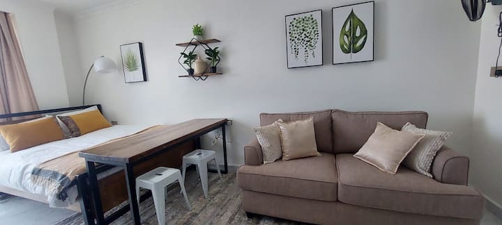 Urban Chic Studio On Wood Avenue With Gym - Nairobi