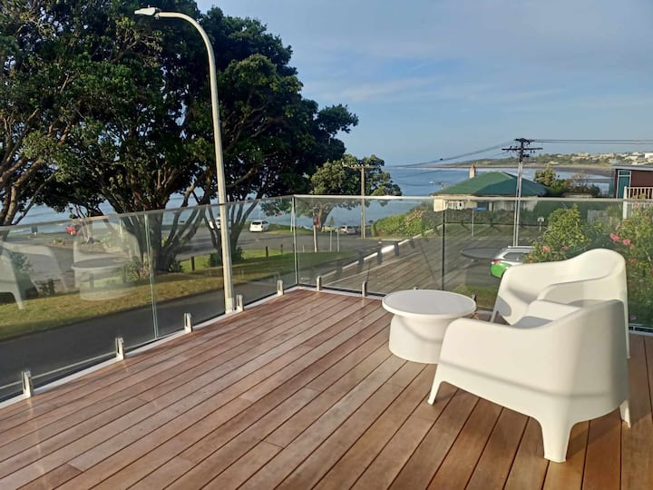 Beachside Break - Inglewood