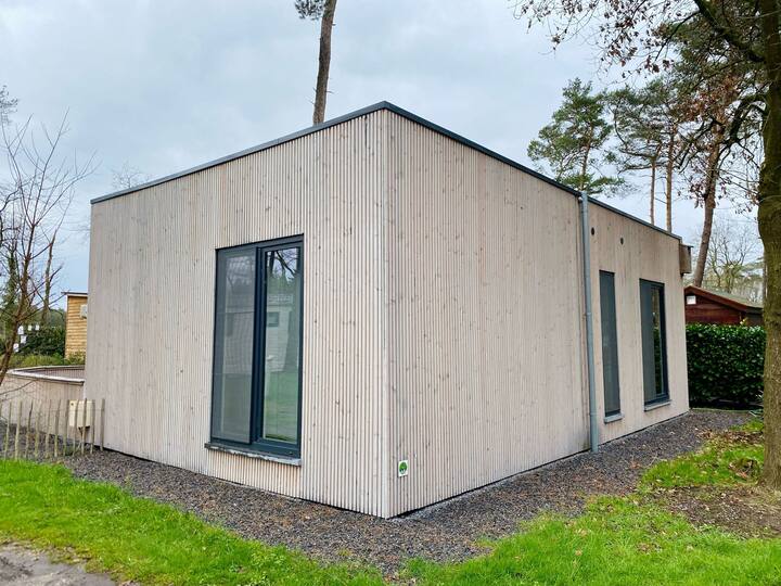 Gezellige 4-persoons Chalet - Peer