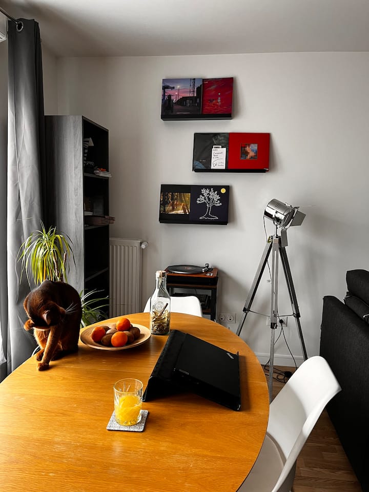 Appartement Avec Balcon - 400m Gare/20min Paris - Rosny-sous-Bois