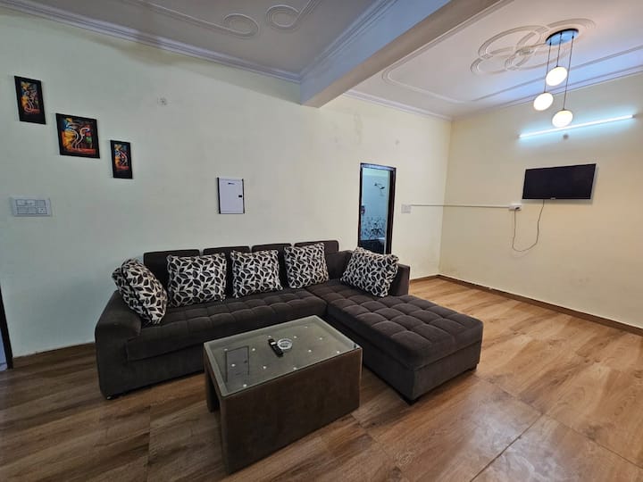 3 Bhk In Krishna Nagar Lucknow - Lucknow