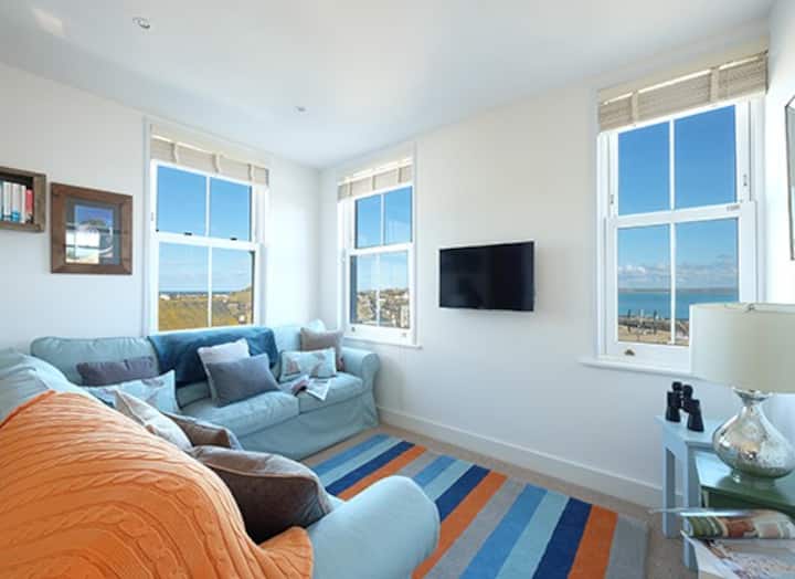 Academy Cottage With Sea Views - St Ives