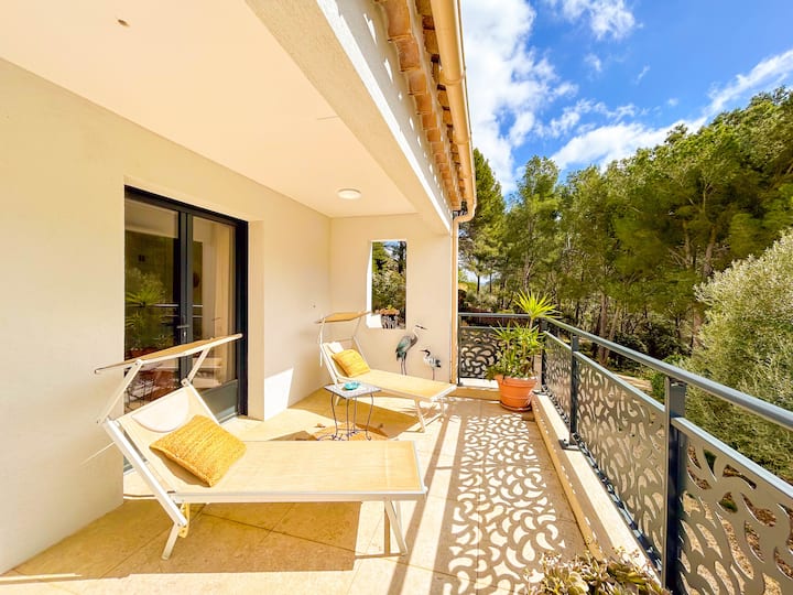 Joli T2 Avec Terrasse à Bandol - Bandol