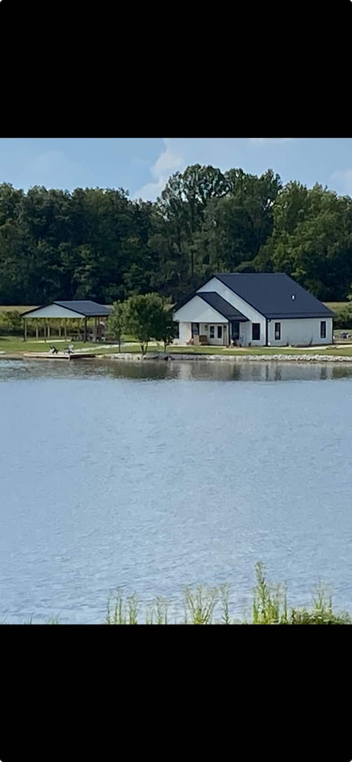 Best Eclipse View Around:
Cabin On The Lake - 브라질