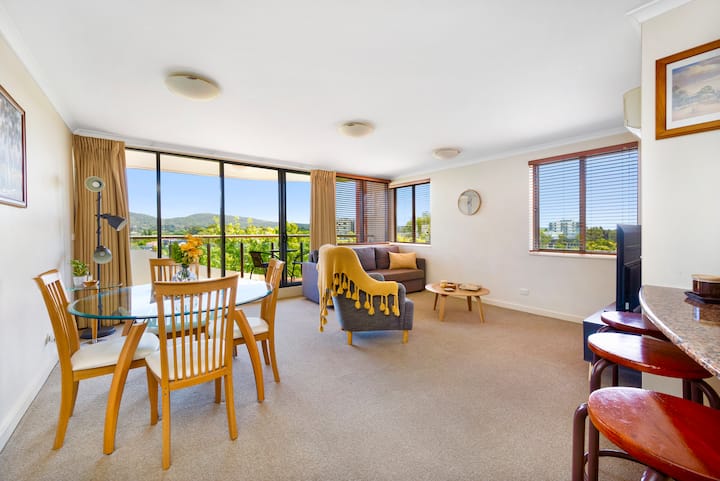 Central Comfort & Spectacular Views - Canberra