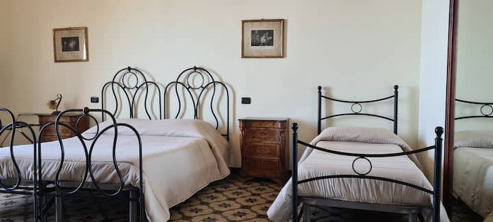 B&b Marina Inn Nel Centro Di Milazzo Bergenia Room - Milazzo