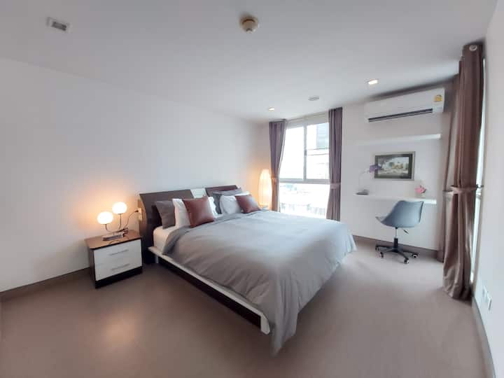 *Ari Bts Peaceful & Relaxing Spacious 1br/ 50 Sqm. - Bangkok