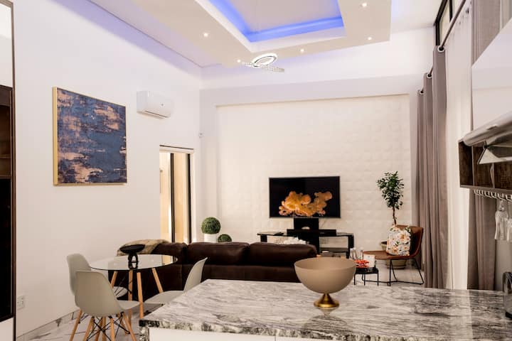 The House @The Lofts W/ King Bed, Wi-fi & Parking - Namibia