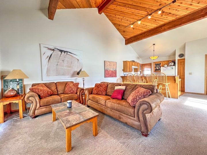 Comfortable 2 Bdrmtownhome, West Facing, Hot Tub! - Crested Butte, CO