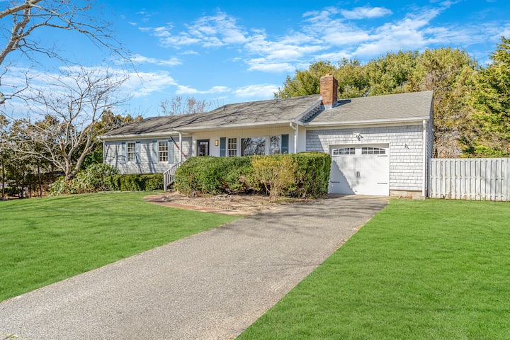 Southold North Fork Getaway - Southold, NY