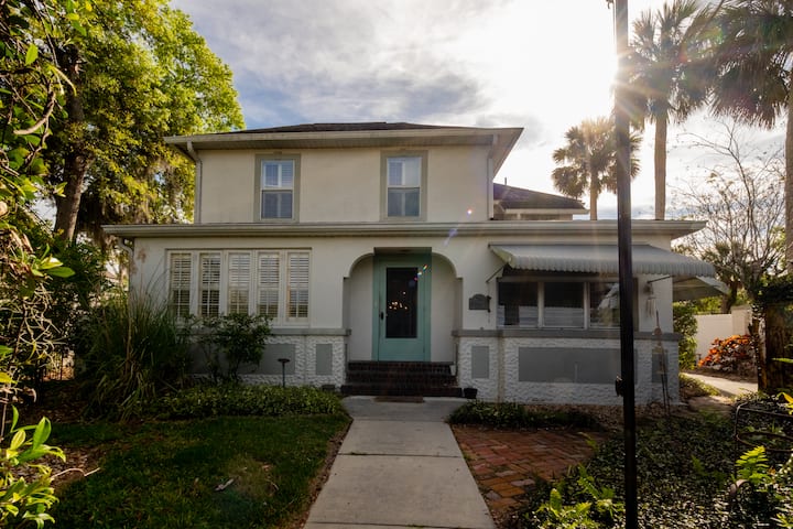 Charming 4-bed Home In Eustis - Mount Dora, FL