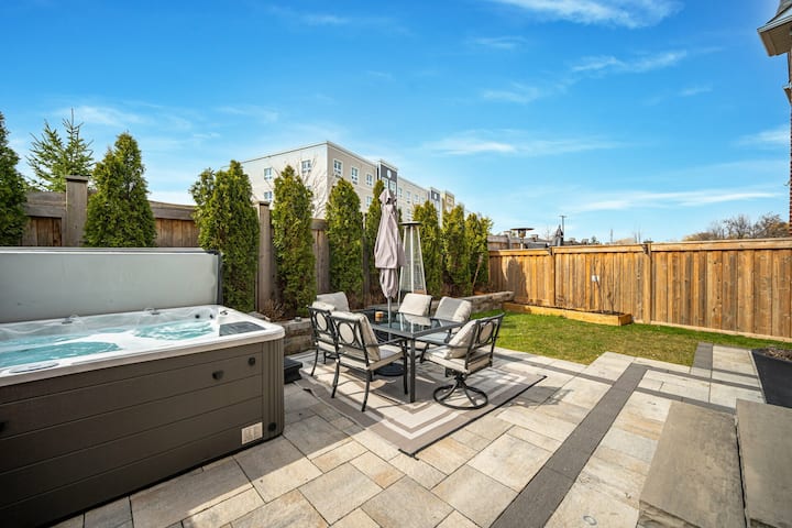 Luxurious Town Home In Bolton W. Hotub - Bolton