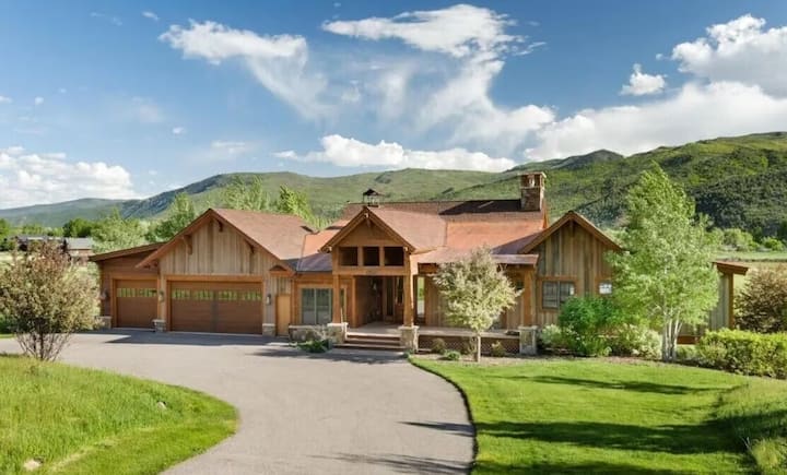 Low Tax Luxe Mountain Getaway By Aspen - Basalt, CO