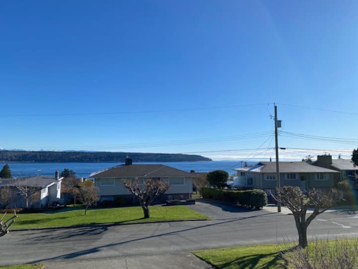 Oceanview Home In Campbell River (Balcony View) - Campbell River