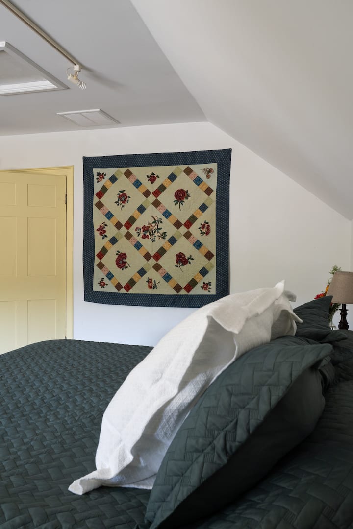 Mary Room - Twila's - Bedford, PA