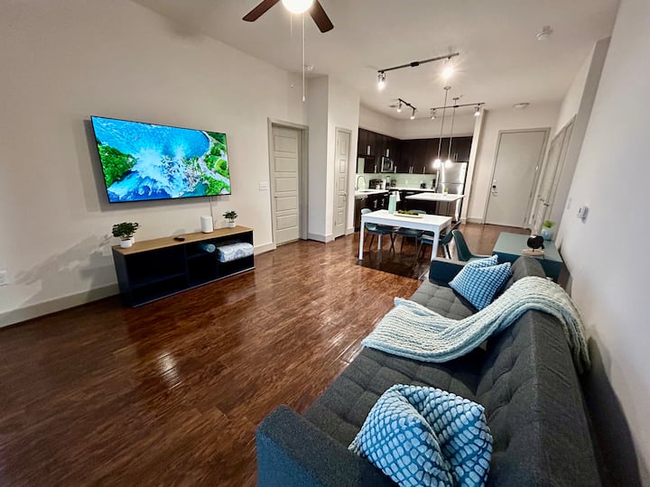 Central Heights Functional 2/2 Long-term Condo A - Independence Heights - Houston