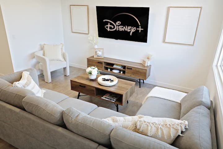 Boho Retreat With King Beds|a/c|disney+|near Wem - St. Albert